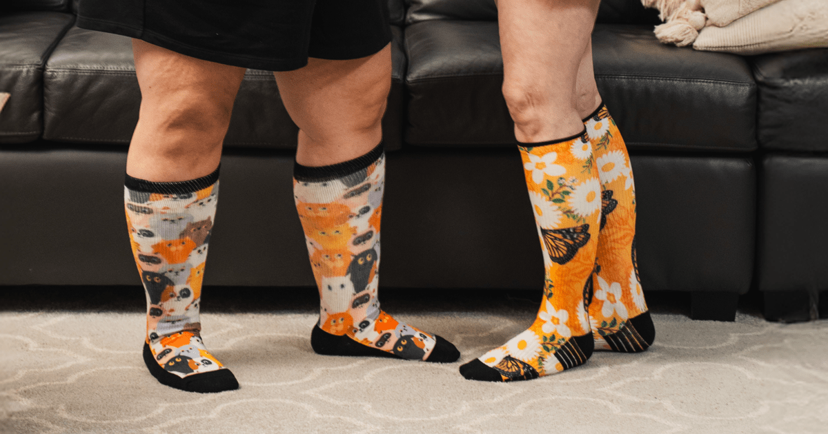 The Ultimate Guide to Sock Comfort: Compression vs. EasyStretch™ for E ...