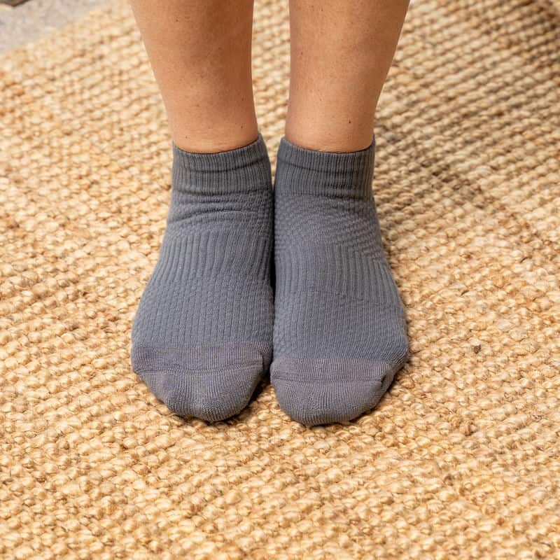 Solid Essentials Ankle Compression Socks 5-Pack Bundle – Viasox