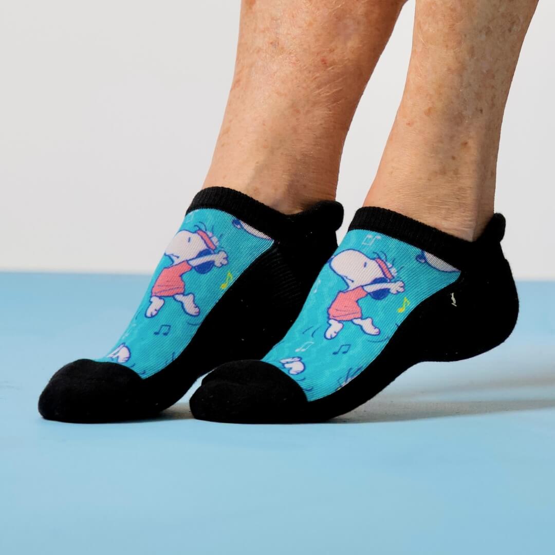 Snoopy Cozy Socks - Ankle length, Stretchy Fabric | Viasox